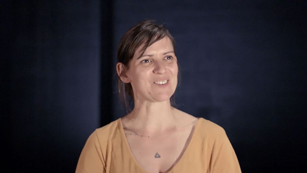 Entretiens – Collection Regards Hybrides