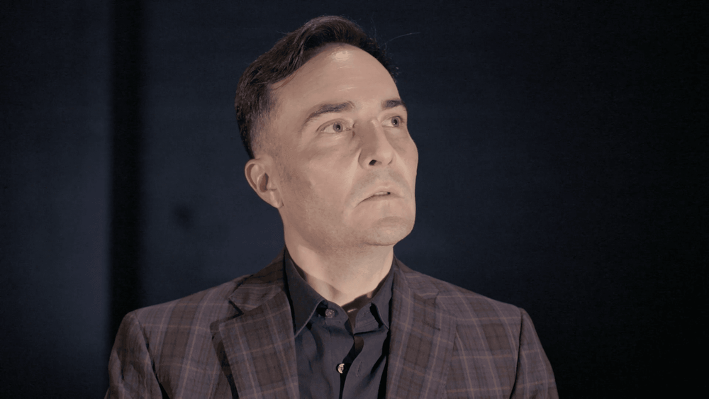 Entretiens – Collection Regards Hybrides